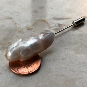 Baroque Pearl Brooch. Iridescent Cream Freshwater Pearl Lapel Pin ...