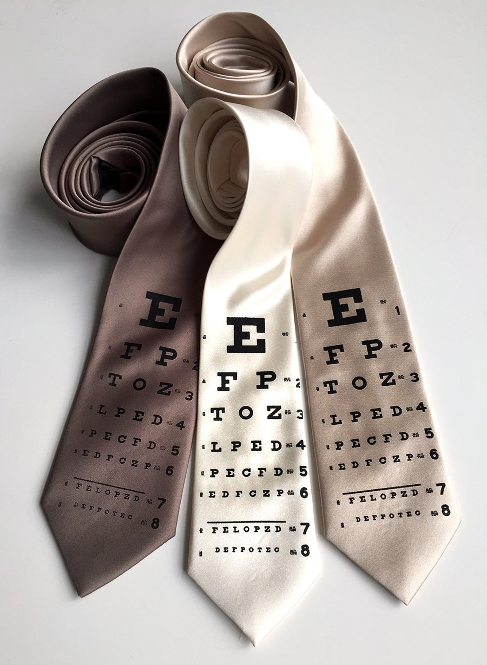 Eye Chart Necktie, Doctor Gifts, Tie for Physician. Man With Glasses ...