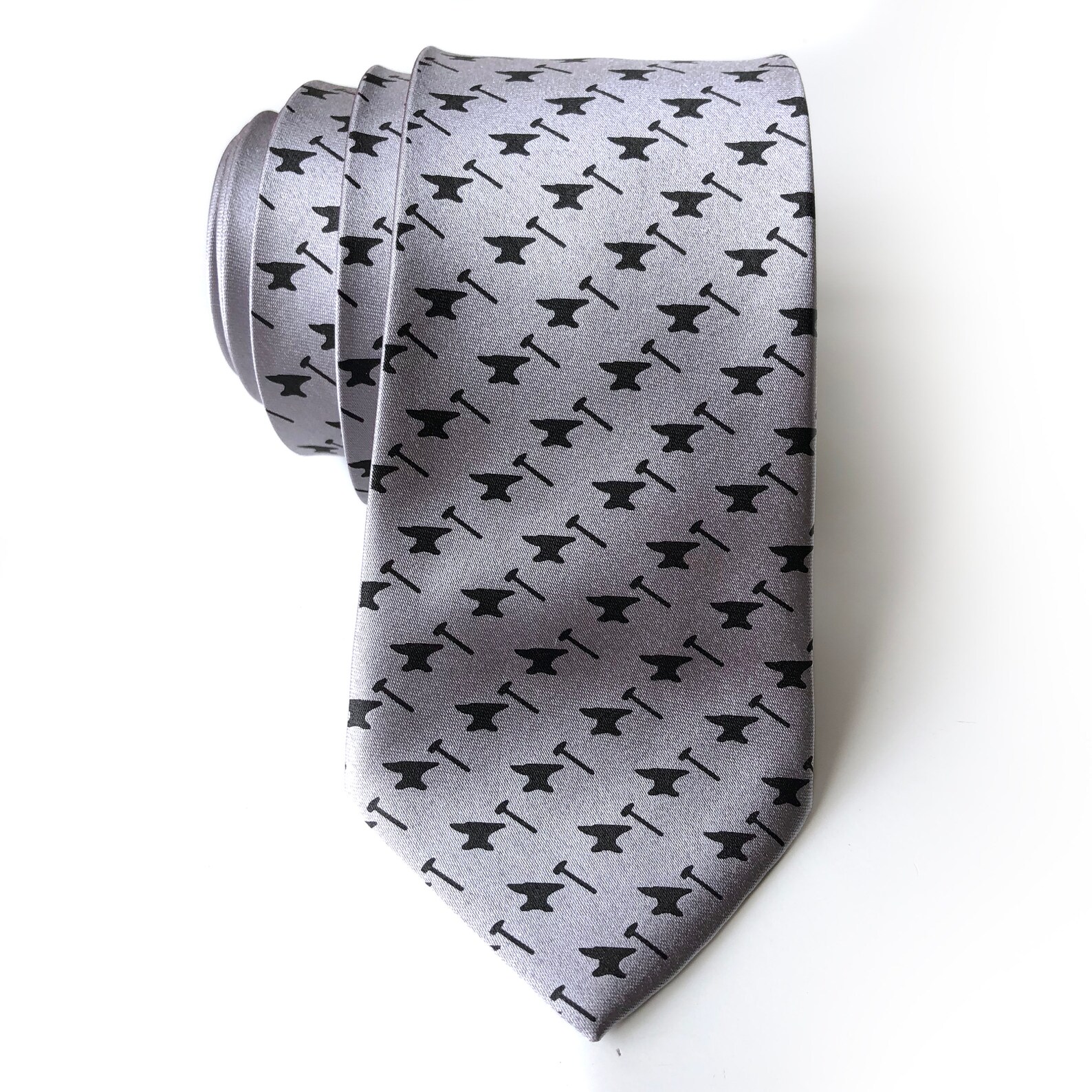 Blacksmith Anvil, Men's Necktie. Anvil, Hammer Tie. Gifts for Men ...