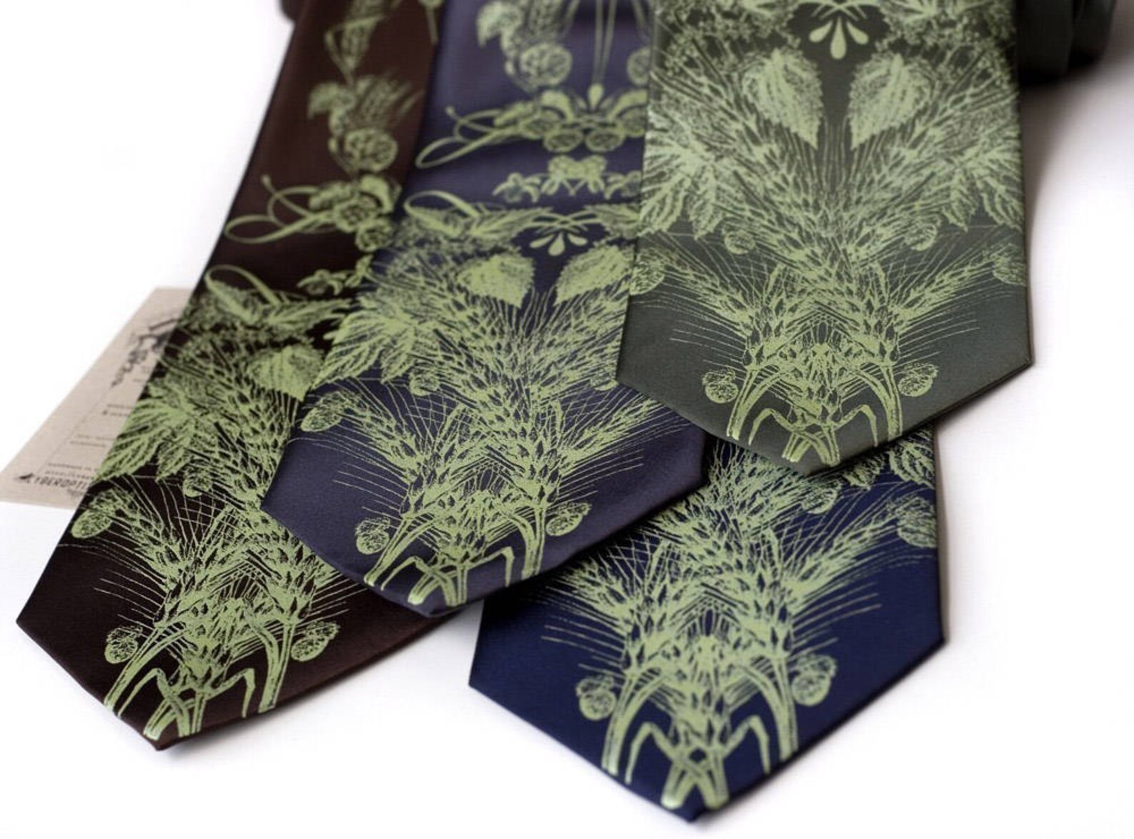 Beer Necktie. Hops, Barley & Wheat Print Tie. Beer Lover, Brewer Men's ...