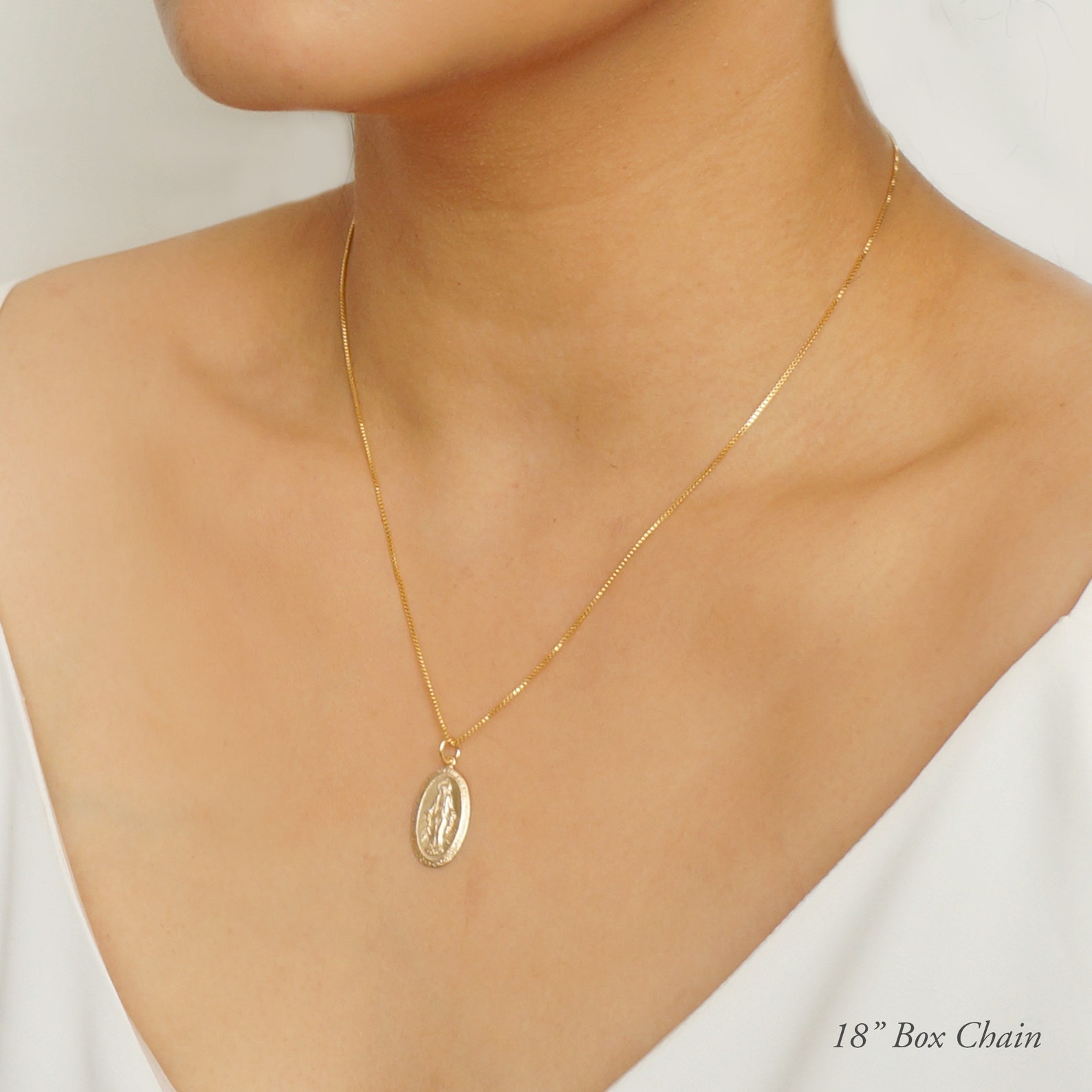 Blessed Mother Virgin Mary Gold Coin Medallion Necklace mary | Etsy Canada