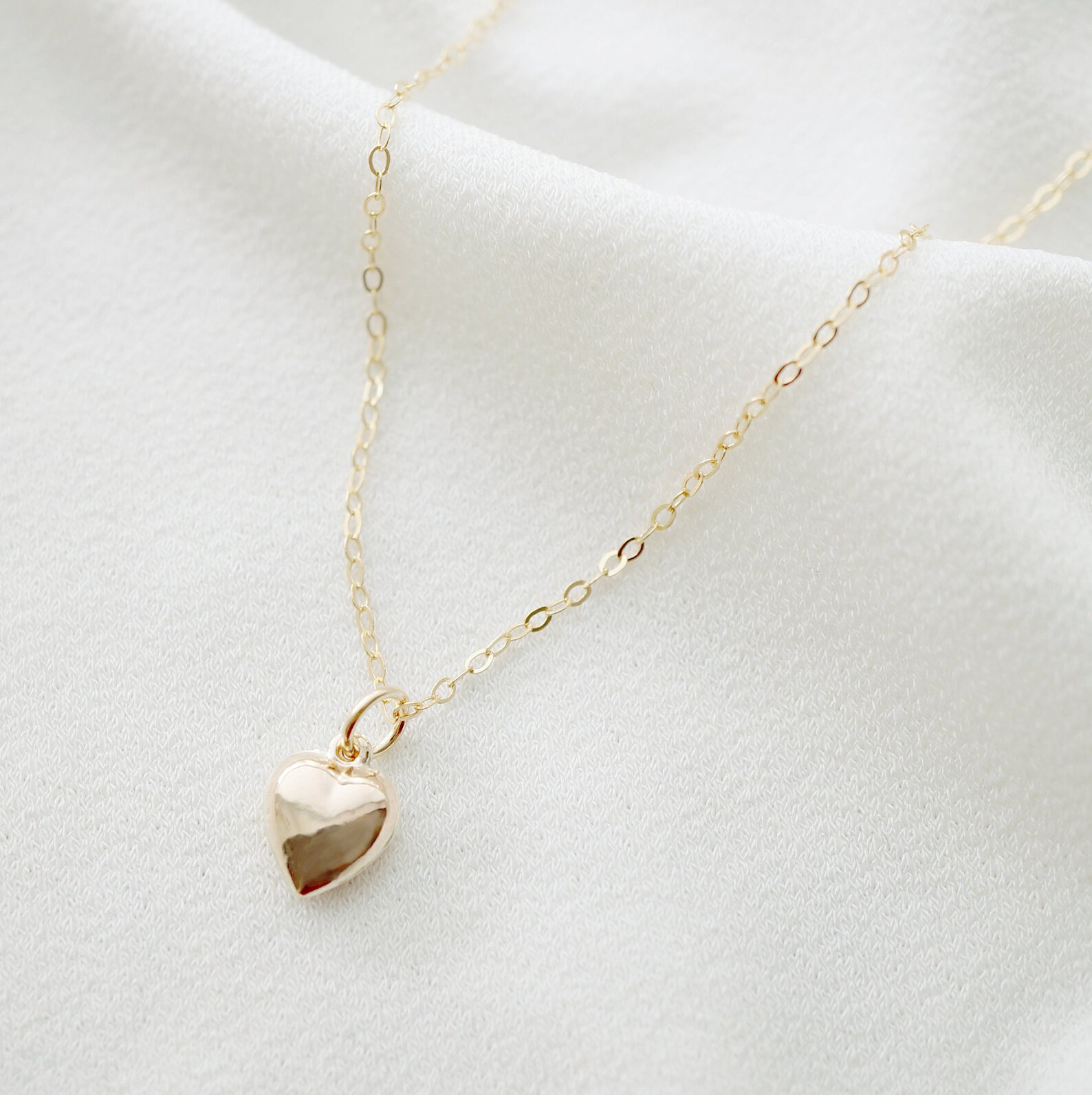 Tiny Gold Heart Necklace clementine // 14K Gold Filled // - Etsy