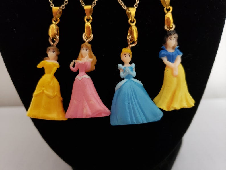 Disney Princesses Snow White Aurora Sleeping Beauty Cinderella Belle ...