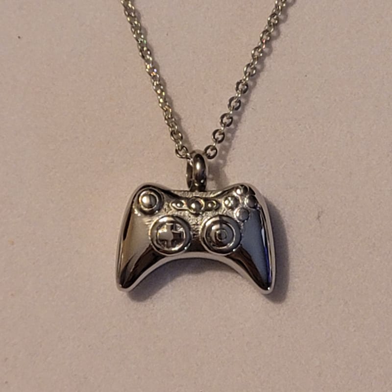 Controller Necklace - Etsy