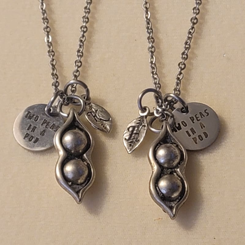 Pea Pod Necklace - Etsy