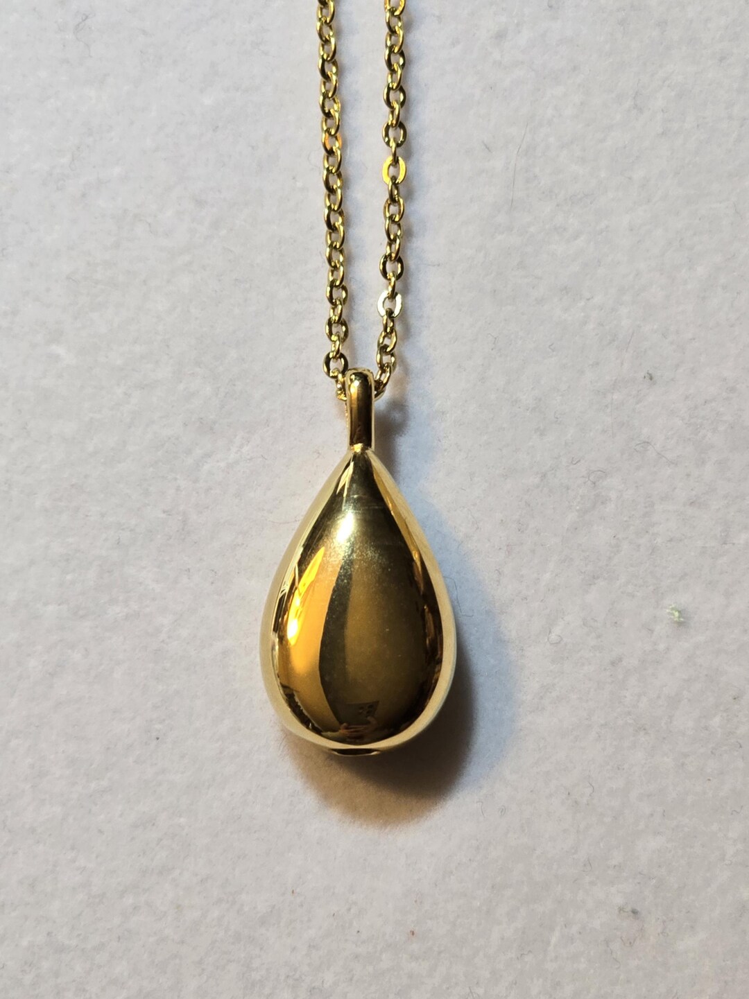 Discrete Gold Teardrop Urn Necklace for Ashes, Waterproof Cremation ...