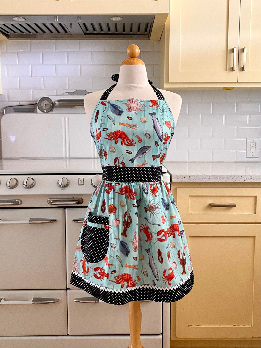 Retro Apron - Seafood, Lobster, Fish and Crab - CHLOE - Etsy