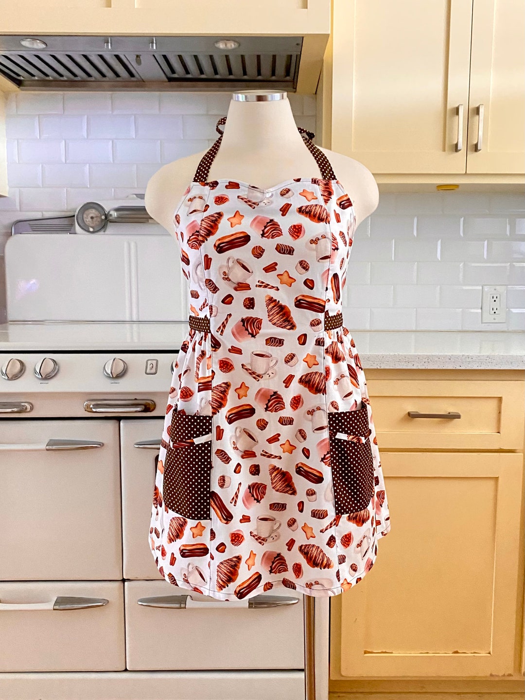 Retro Apron Plus Size Sweetheart Neckline Pastries, Croissants, Cookies ...
