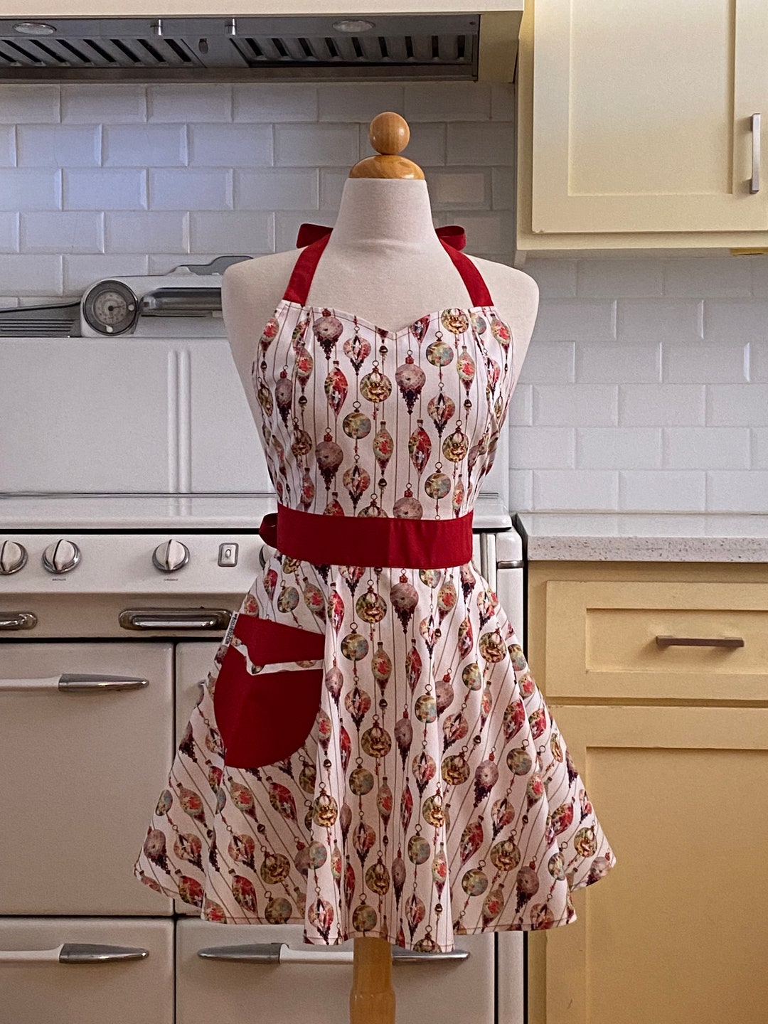 Retro Full Apron - Christmas Ornaments on White - BELLA Sweetheart ...