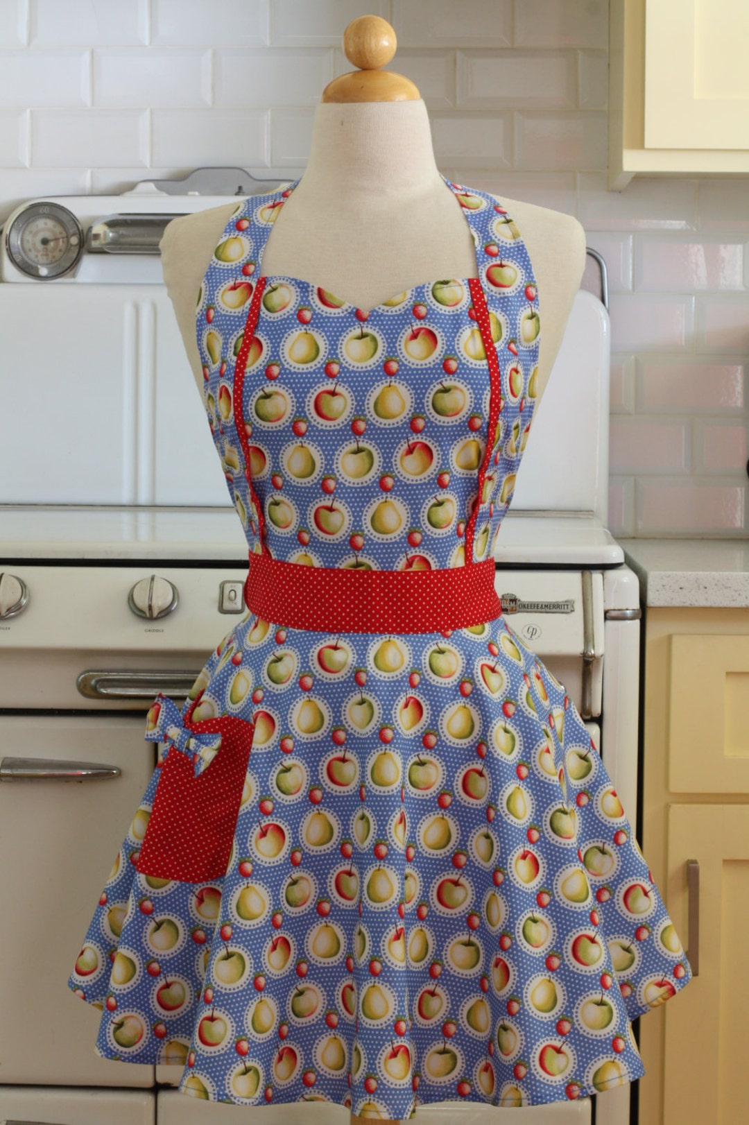 Sweetheart Apron Retro Apples and Pears on Blue MAGGIE - Etsy