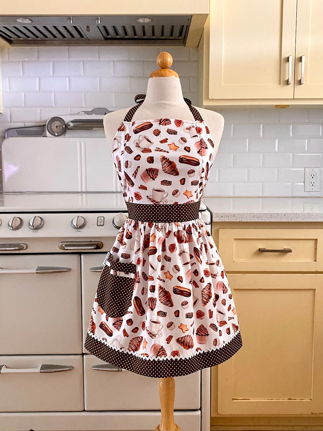 Retro Apron - Pastries, Croissants, Cookies - CHLOE - Etsy