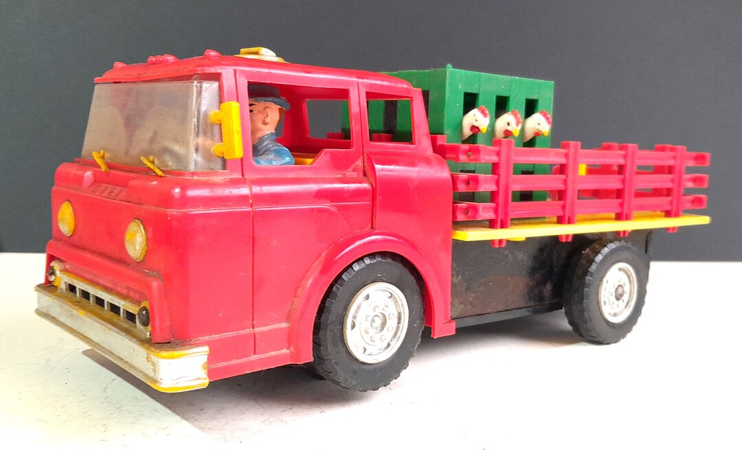 Vintage Louis Marx Farm Chicken Truck - Etsy
