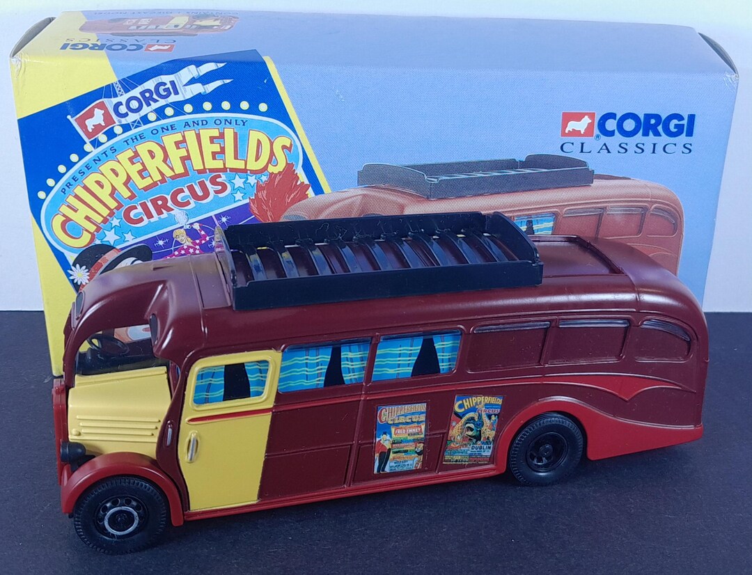 Boxed Corgi Chipperfields Circus AEC Regal Living Quarters 97022 258 - Etsy