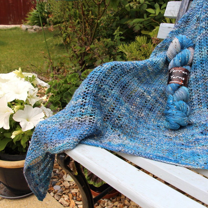 Triangle Trellis Shawl Pattern for 4ply or Sport Weight Yarn - Etsy