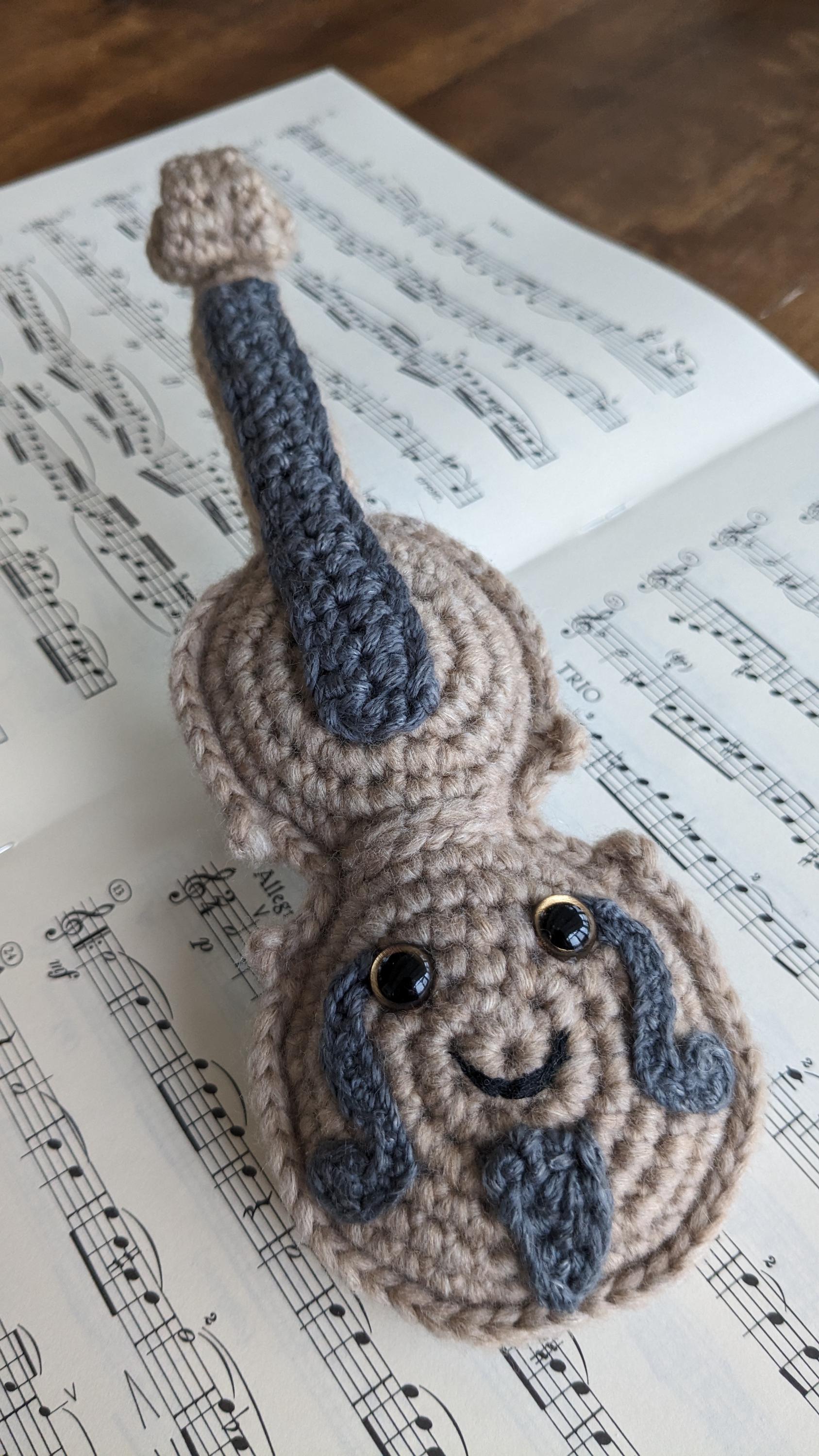 Violin Plushie, PDF Crochet Pattern, English - Etsy