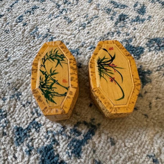 Two vintage bamboo trinket Asian boxes green silk lin… - Gem