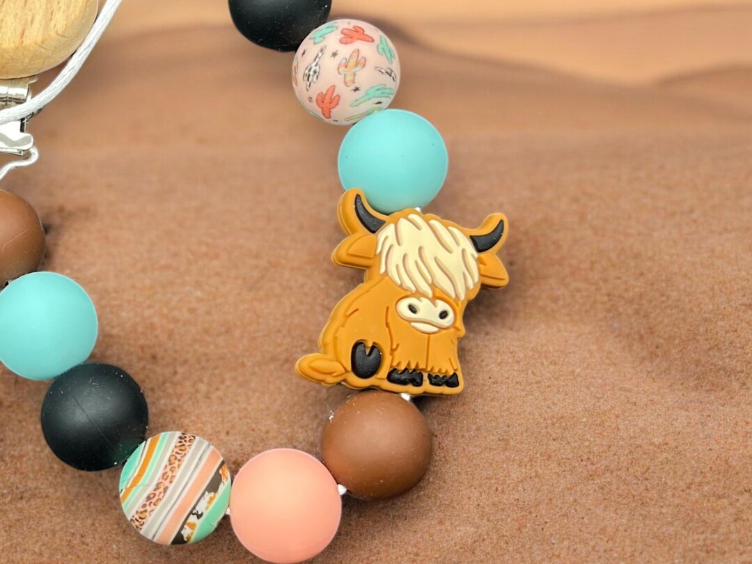 Personalized Highland Cow Pacifier Clip, Silicone Baby Shower Gift - Etsy