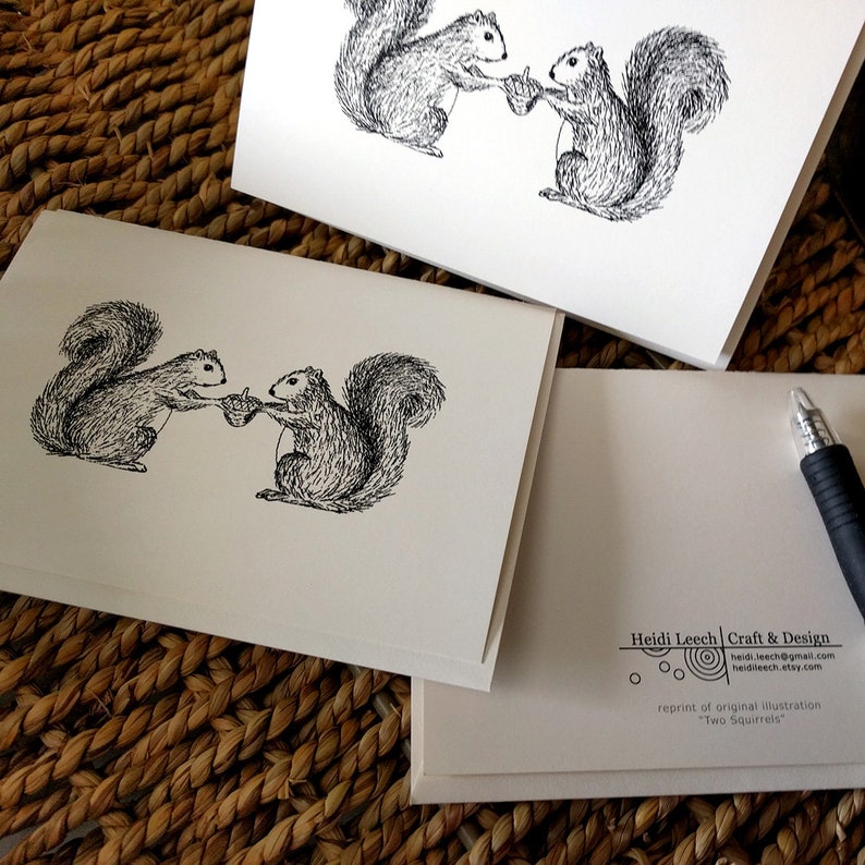 Two Squirrels and an Acorn Illustration Note Card - Etsy