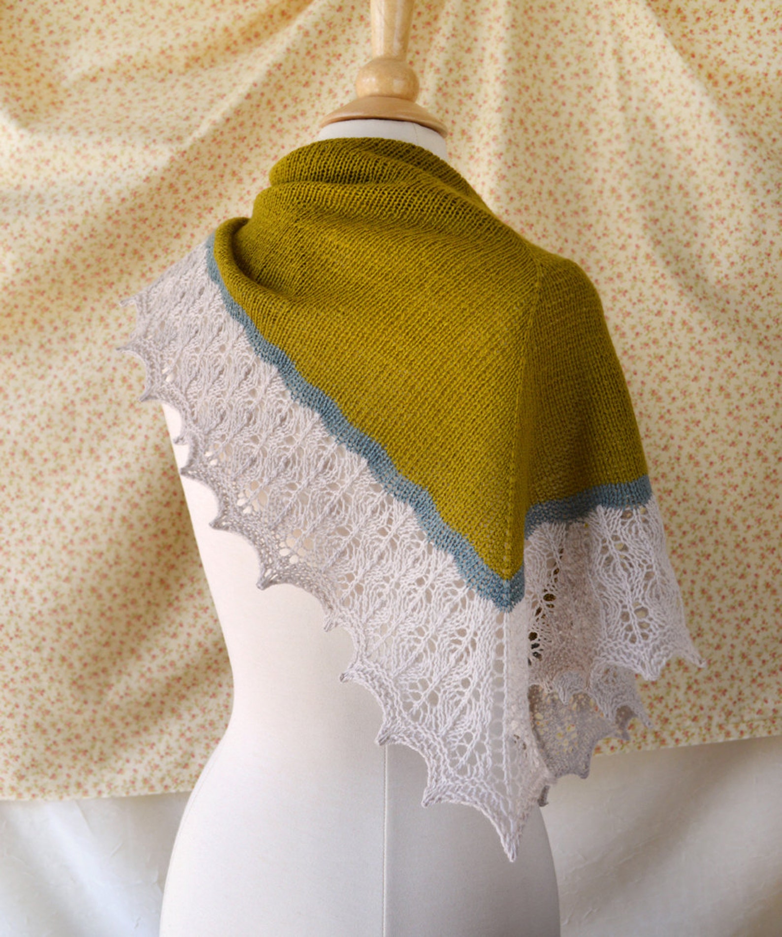 Oliveta Triangular Shawl Knitting Pattern PDF - Etsy
