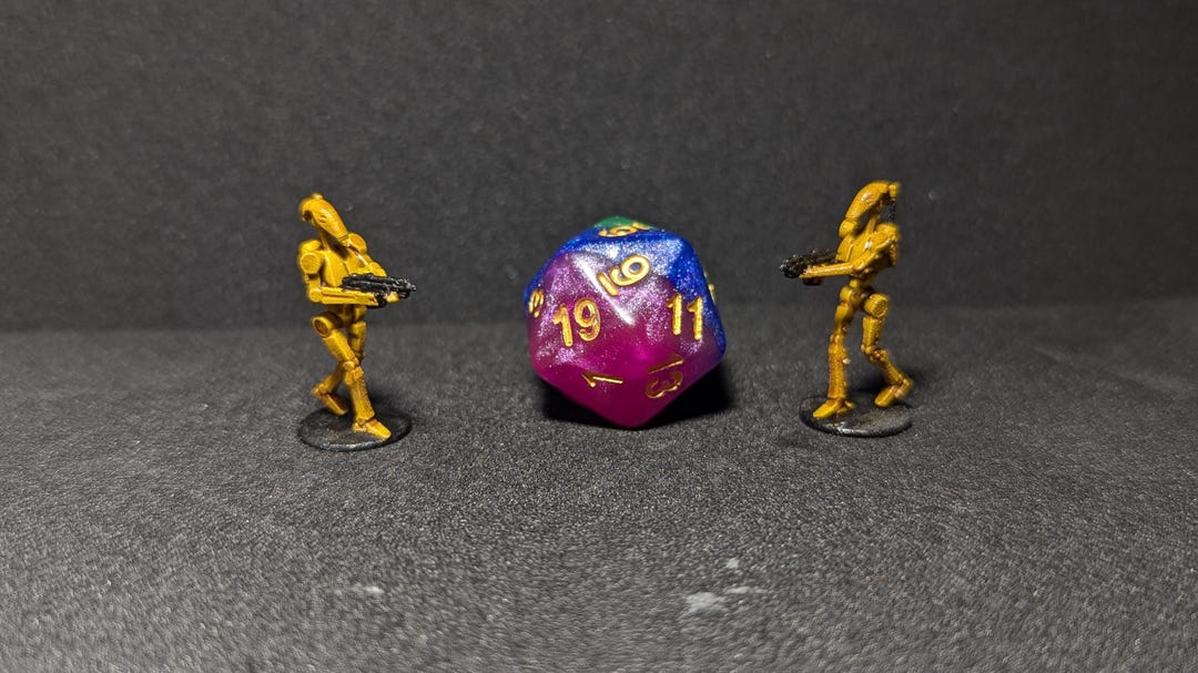 Star Wars B1 Battle Droid (marching, Right Leg Forward), Miniature Hand ...