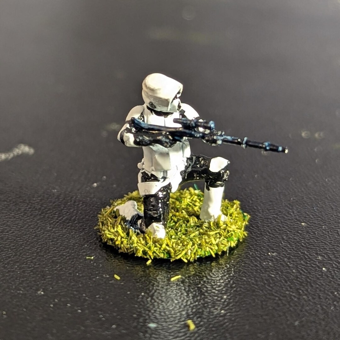 Star Wars Imperial Scout Trooper Kneeling With Sniper Rifle Miniature ...