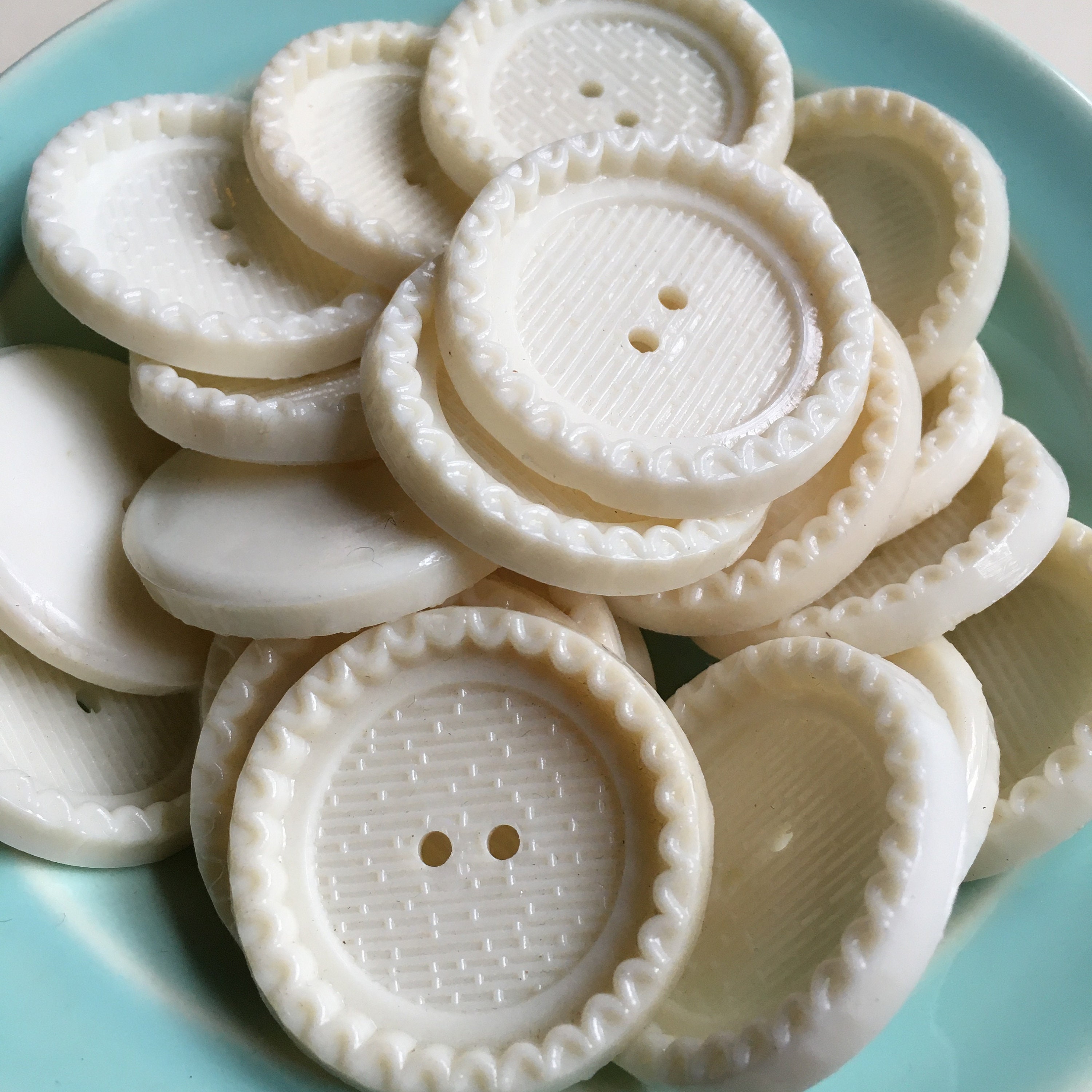 Large Buttons Vintage Creamy White Set of 4 Ideal for Cape | Etsy