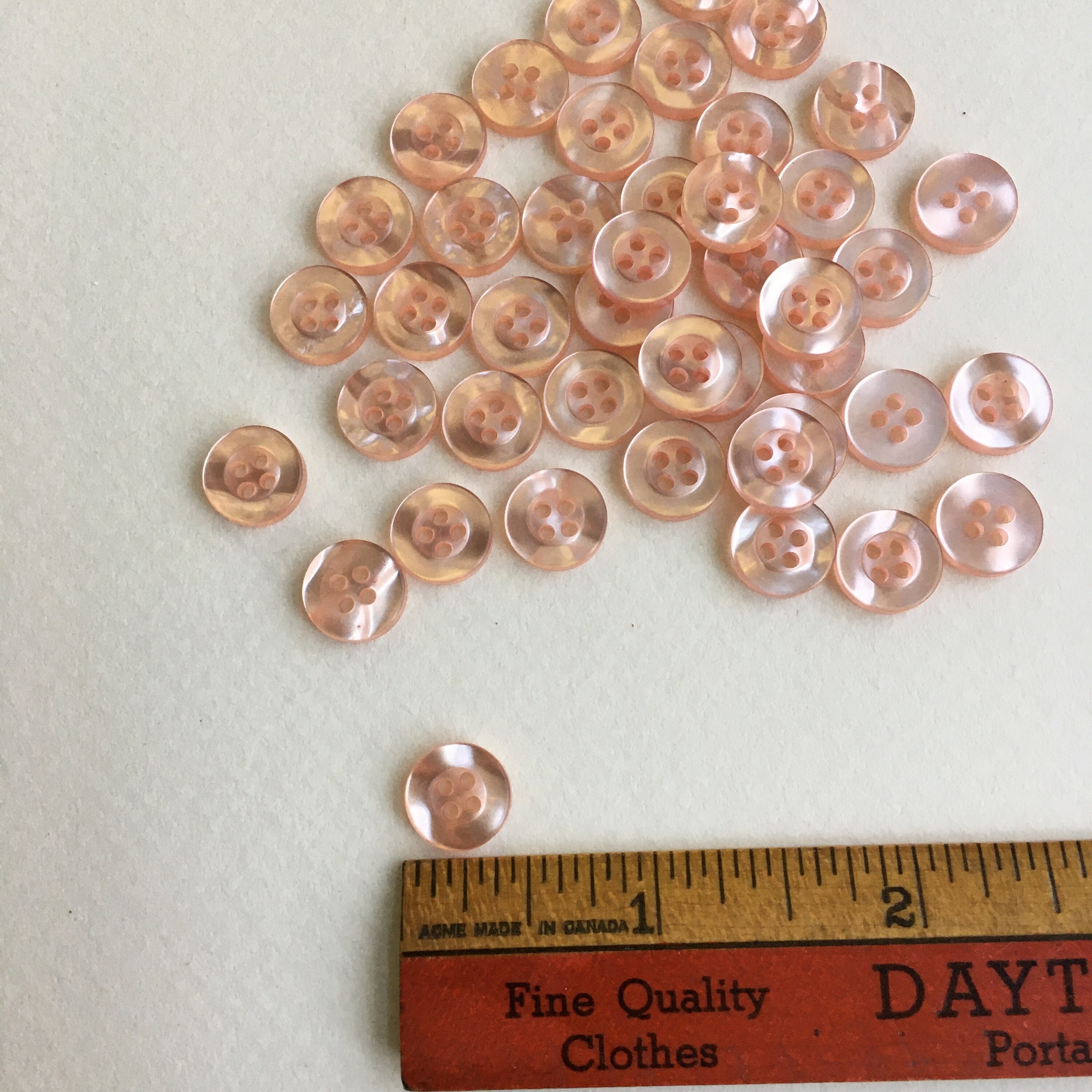 Shiny Light Peach Buttons Set of 40 7/16 in Diameter - Etsy.de