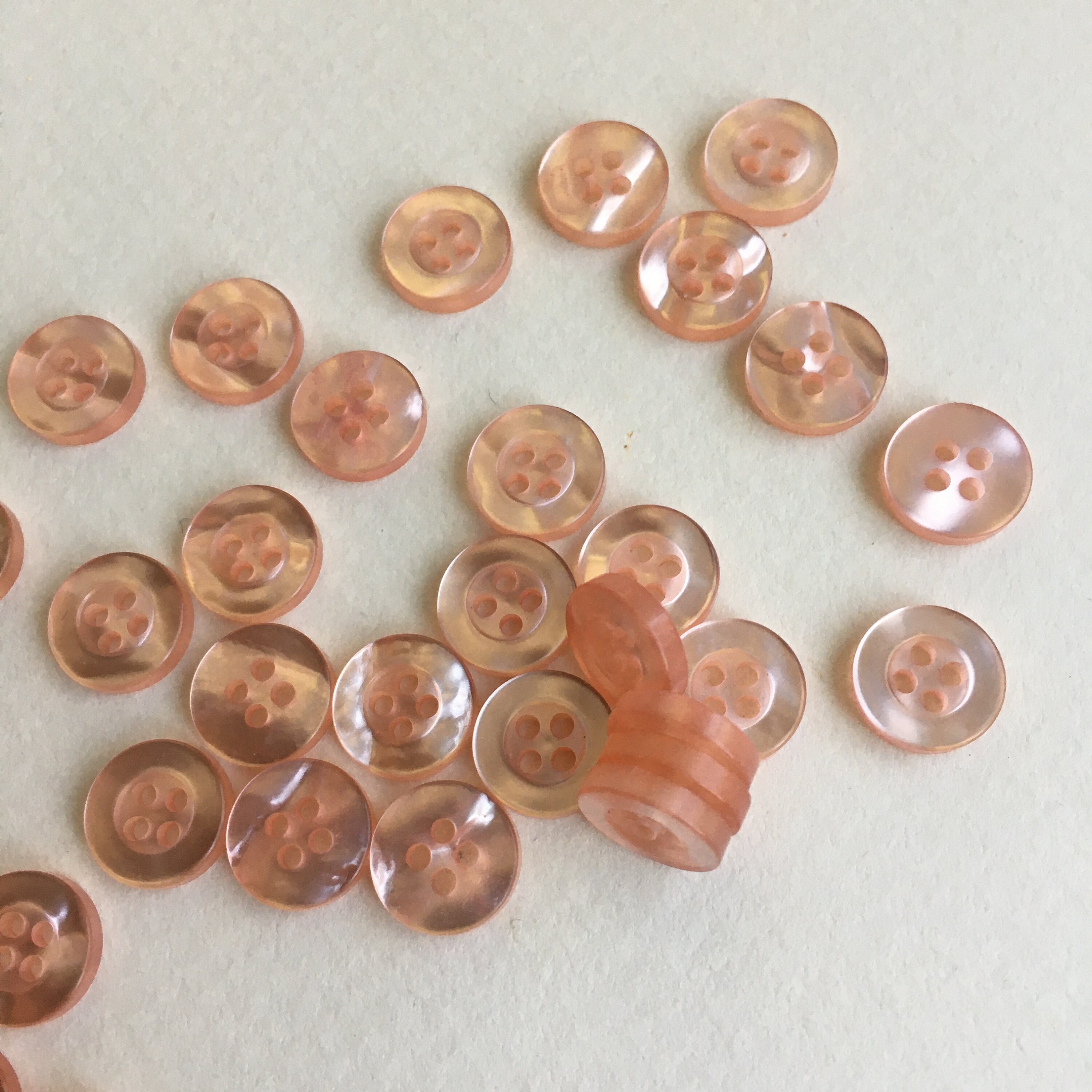 Shiny Light Peach Buttons Set of 40 7/16 in Diameter - Etsy.de