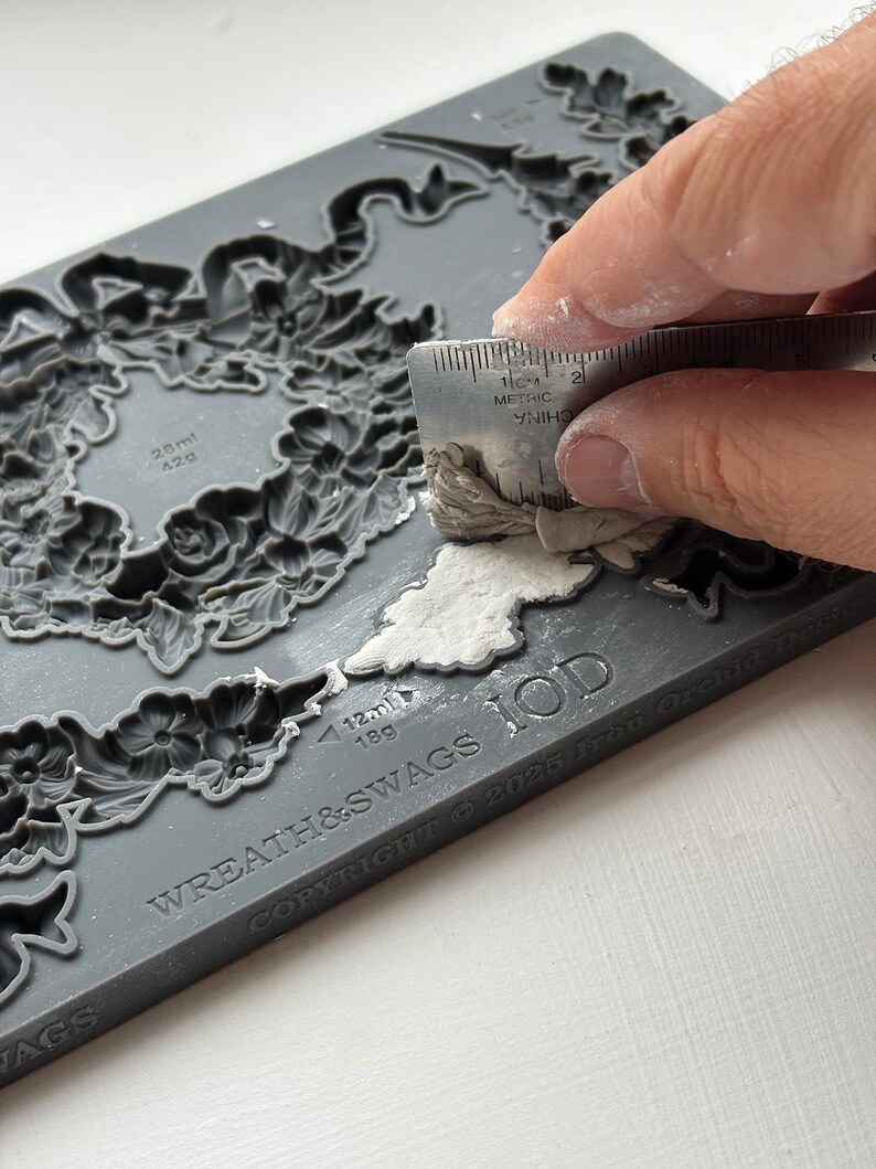 IOD Wreath and Swags Decor Mould, Moulds Use Clay or Resin Crafts Signs ...