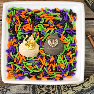 Great Pom-kin - 1-inch Hard Enamel Pin - Halloween Dog in Pumpkin ...