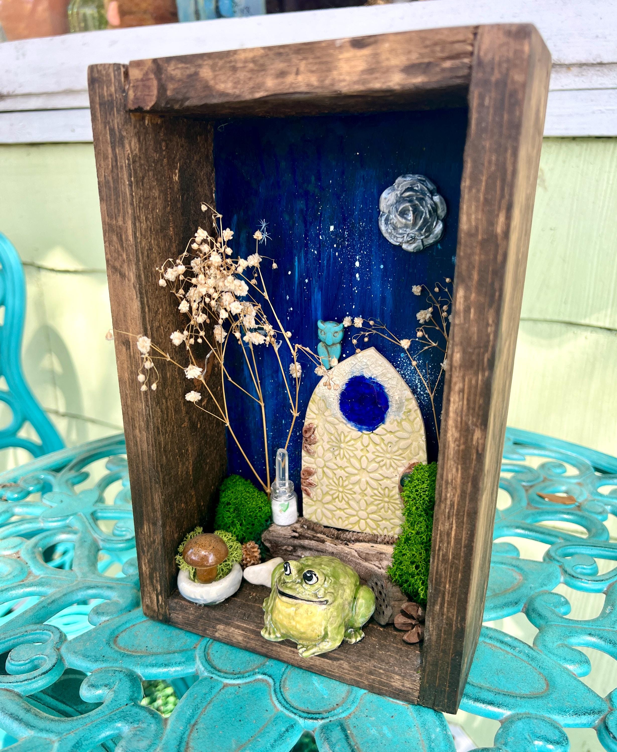 OAK Frog With Fairy Door Wooden and Ceramic Diorama Whimsical Frog ...