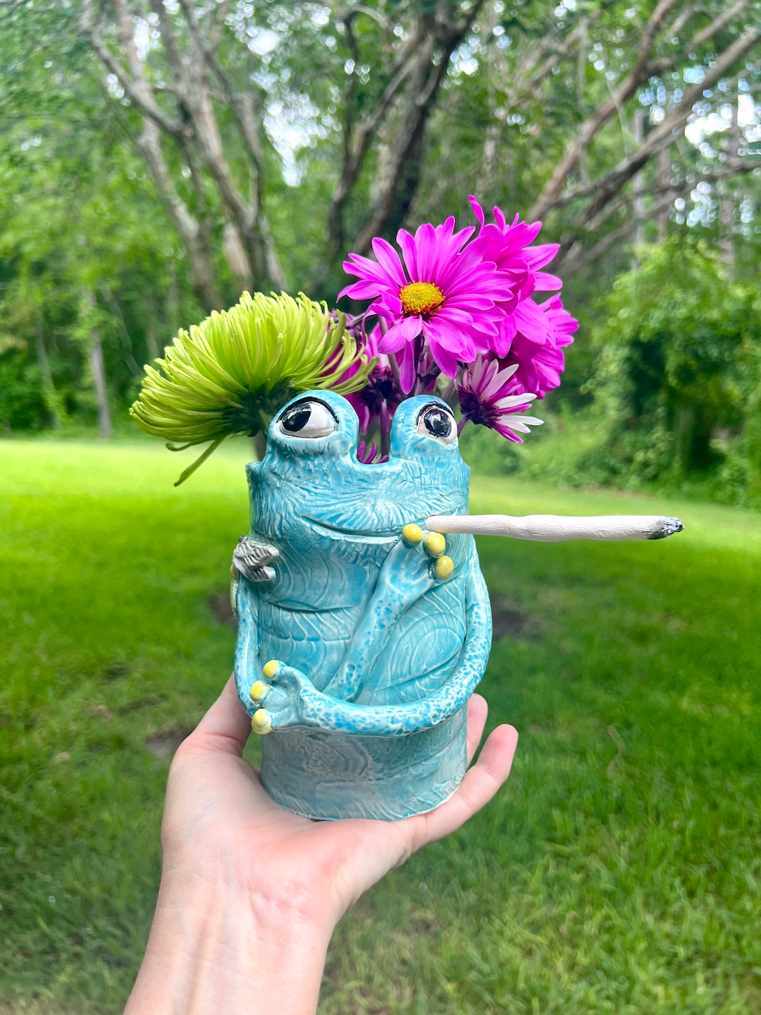 OAK Handmade Ceramic Frog Happy Smoking Frog With Dragonfly Vase ...