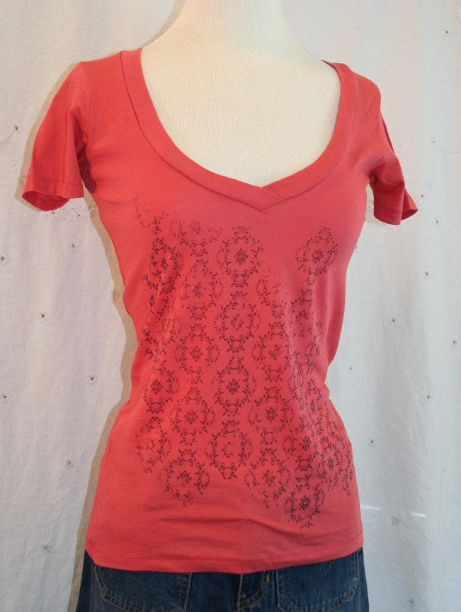 Wall Flower Pattern Red V Neck Small - Etsy