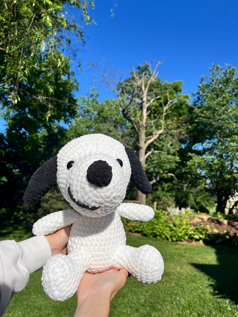 Snoopy Plushie- Giant Crochet - Etsy