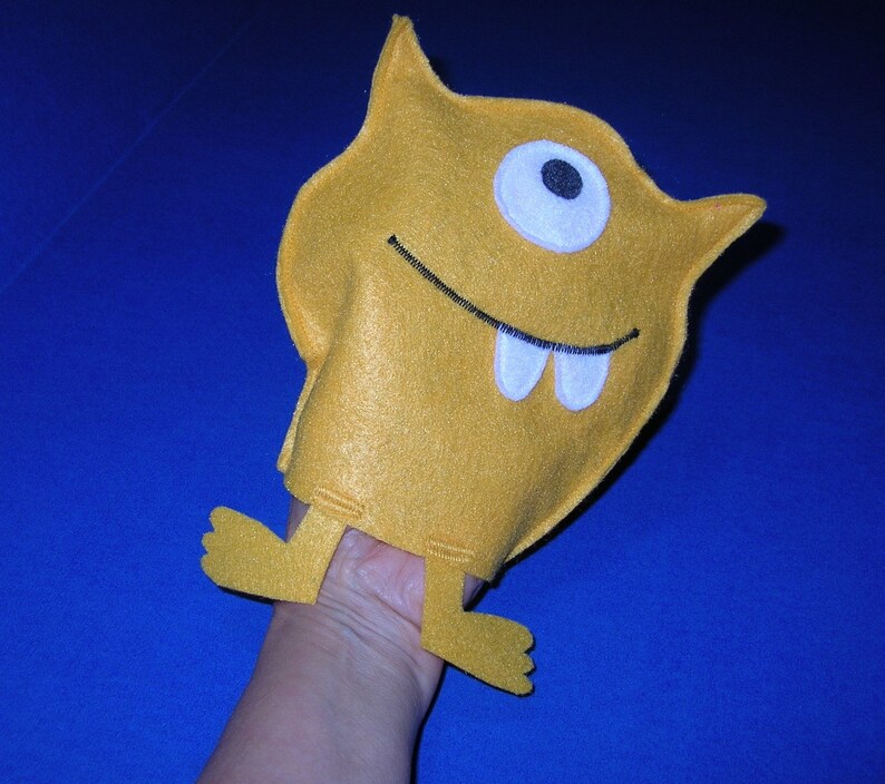 Yellow One-eyed Monster Puppet / Felt Monster Puppet / Storytelling ...