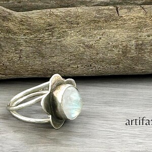Moon Flower Ring - Etsy