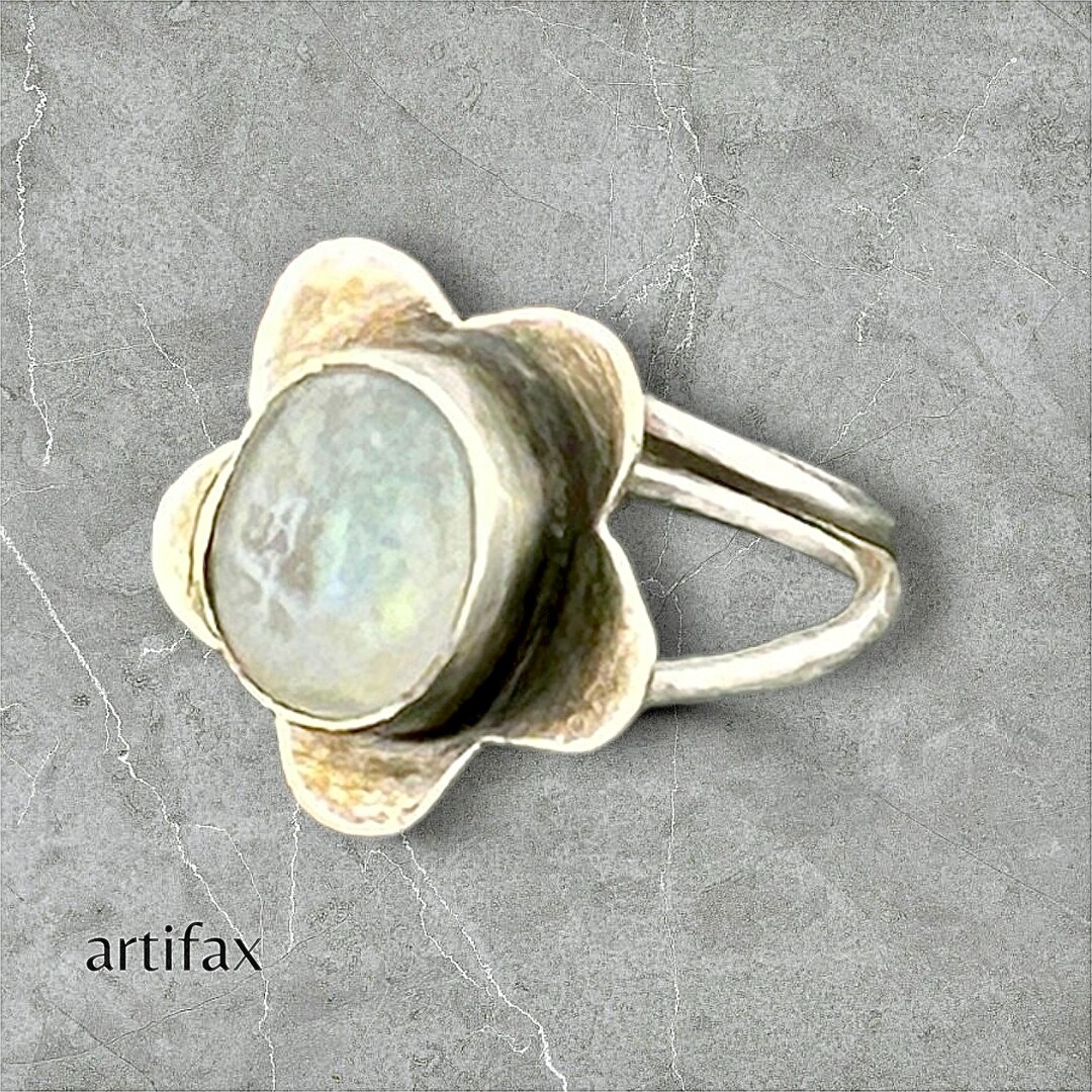 Moon Flower Ring - Etsy