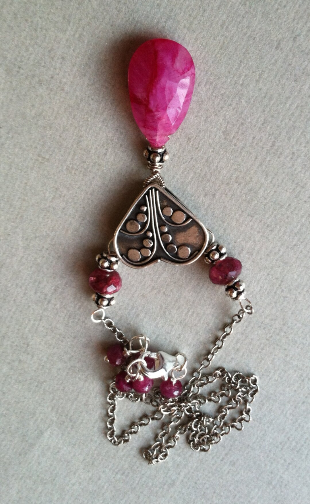 Bleeding Heart Necklace - Etsy