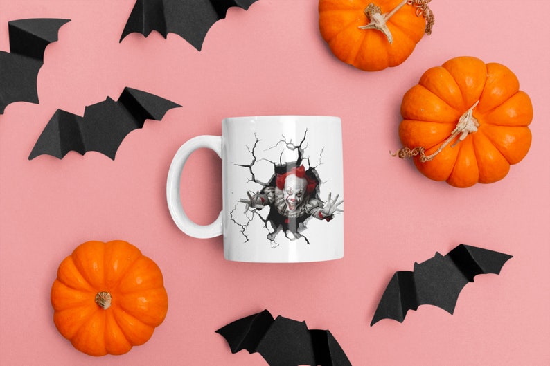 Pennywise Breaking Through Mug, It Movie Fans Gift, Horror Movie Cup ...