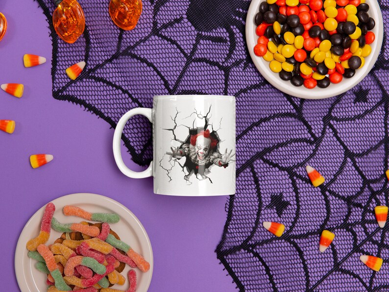 Pennywise Breaking Through Mug, It Movie Fans Gift, Horror Movie Cup ...
