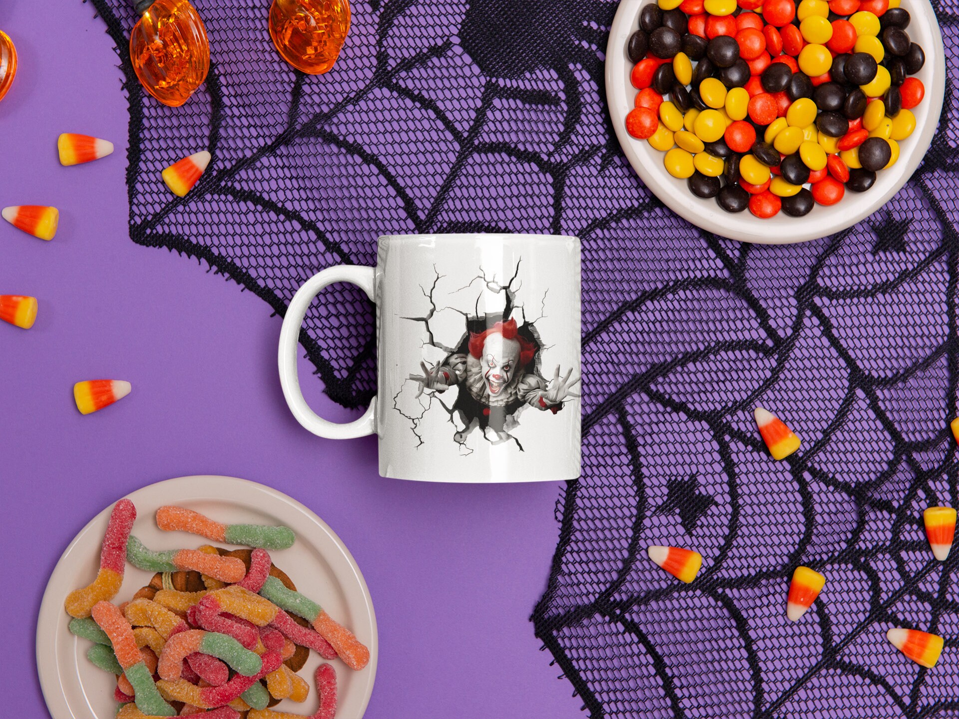 Pennywise Breaking Through Mug, It Movie Fans Gift, Horror Movie Cup ...