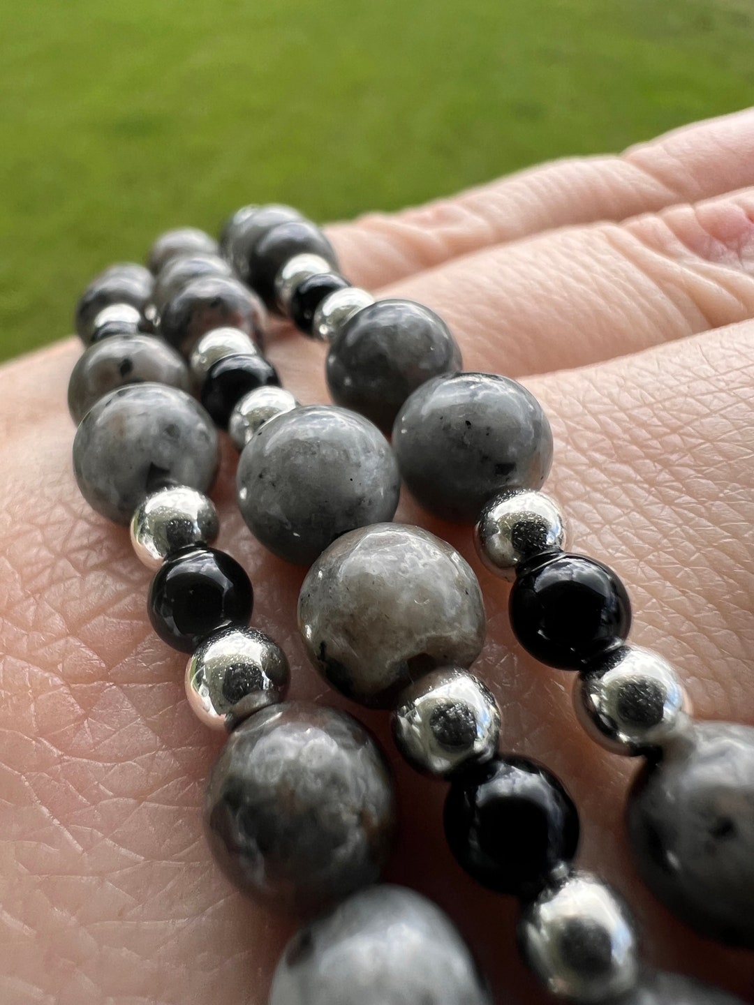 UV Reactive Yooperlite & Black Obsidian Bracelet | Glow Under UV Light ...