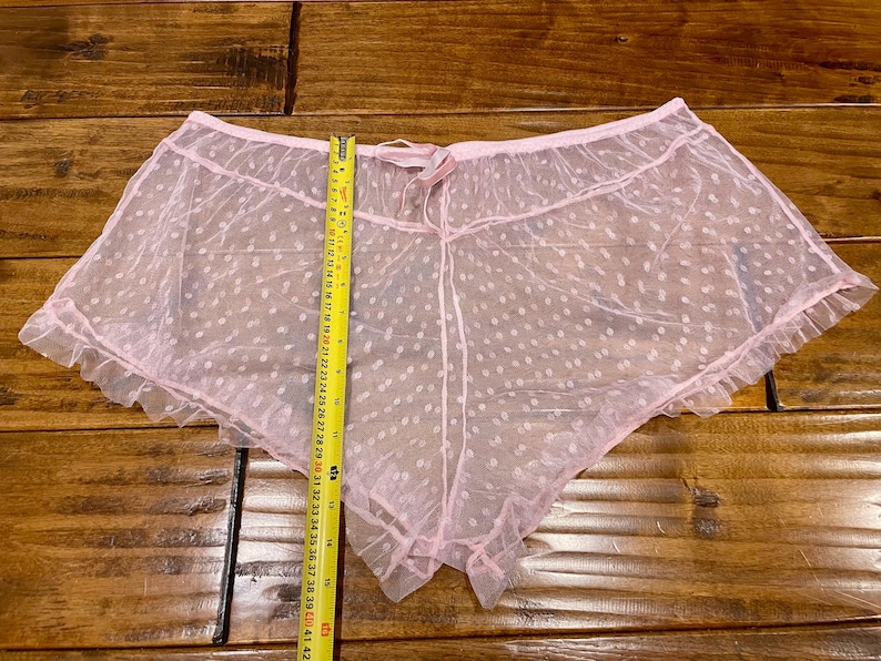 Bragas vintage: bragas rosas de encaje transparente de Frederick’s of ...