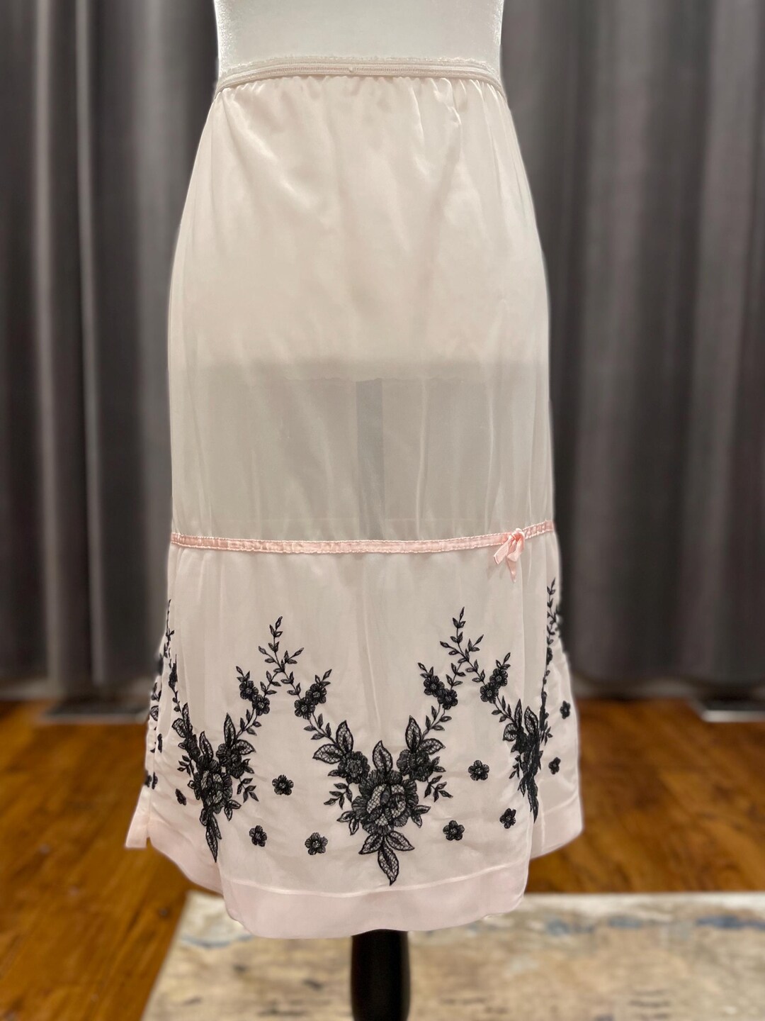 Vintage Pink Nylon Sheer Half Slip Skirt Petti-slip Plus by Glydons ...