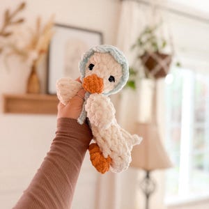 Dolly the Gosling Crochet Pattern | NO SEW Crochet Pattern | Cute ...