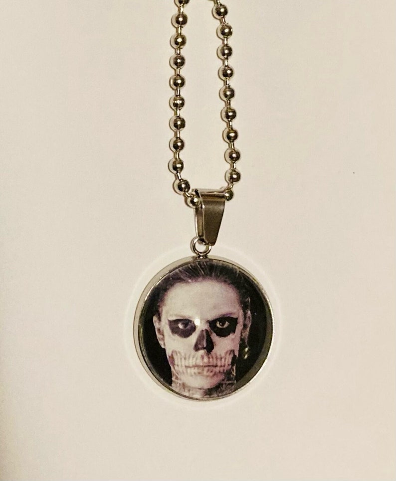 Evan Peters Horror Murder House Tate Langdon Skull Necklace Gift - Etsy