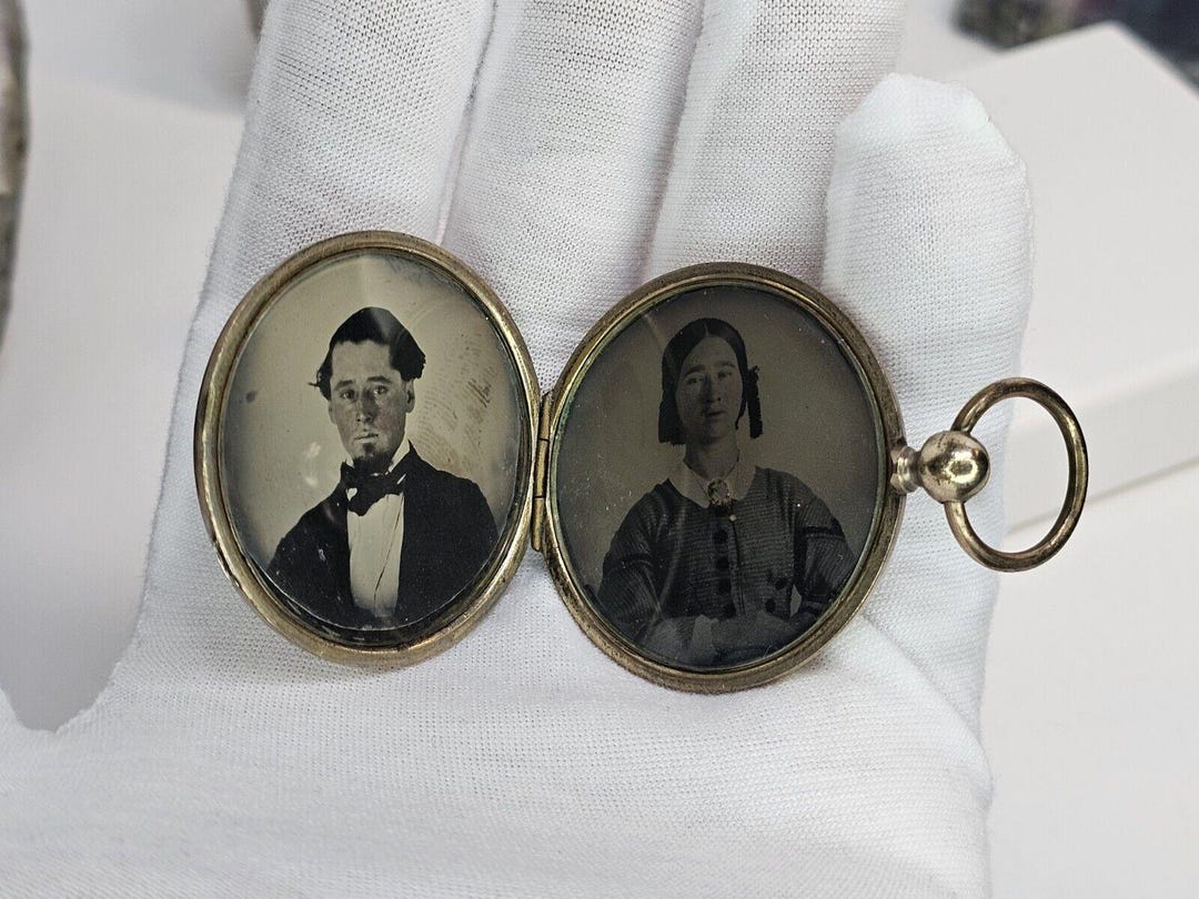 Antique Mid 1800s - American Locket (male & Female Pictures - Treasure ...