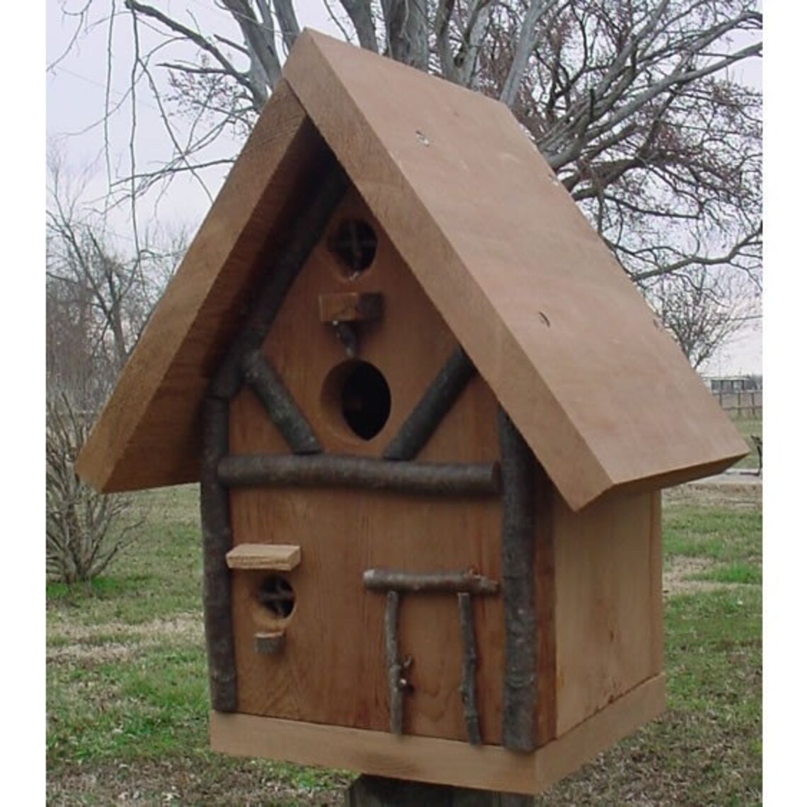 Forest Lodge Bird House - Etsy