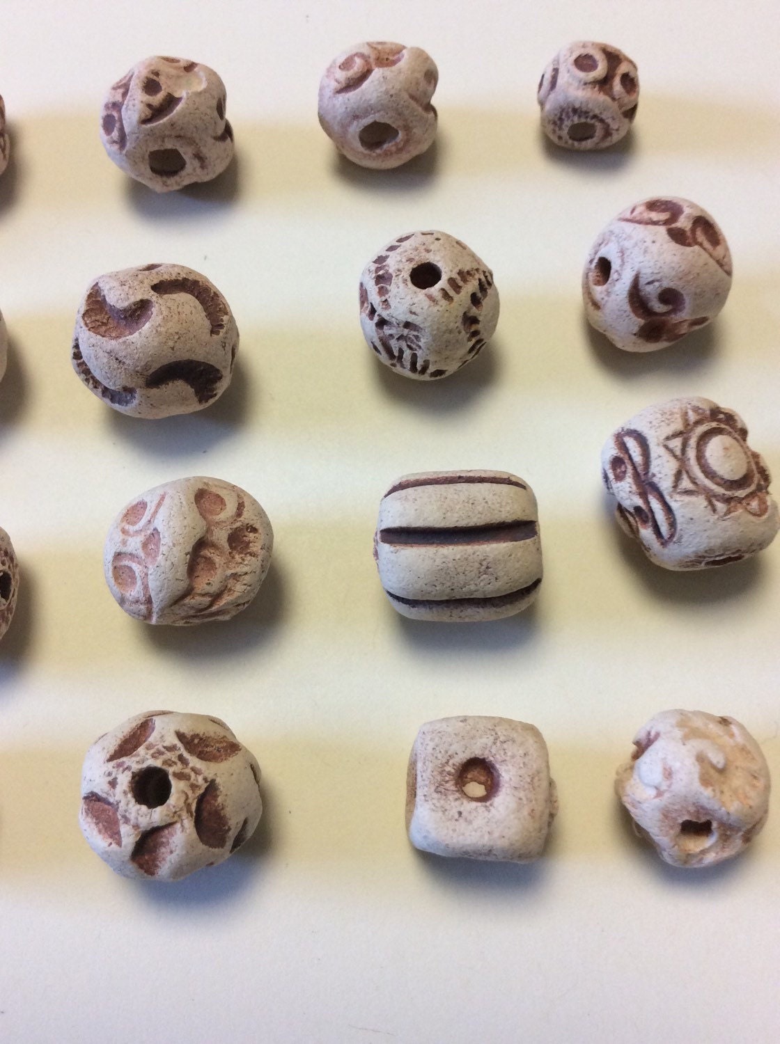 25 Small Textured Clay Beads | Etsy