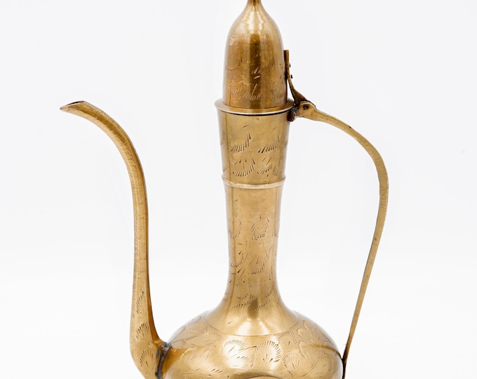 Vintage Solid Brass Teapot, Genie Lamp Pitcher, Made in India, Size 11. ...